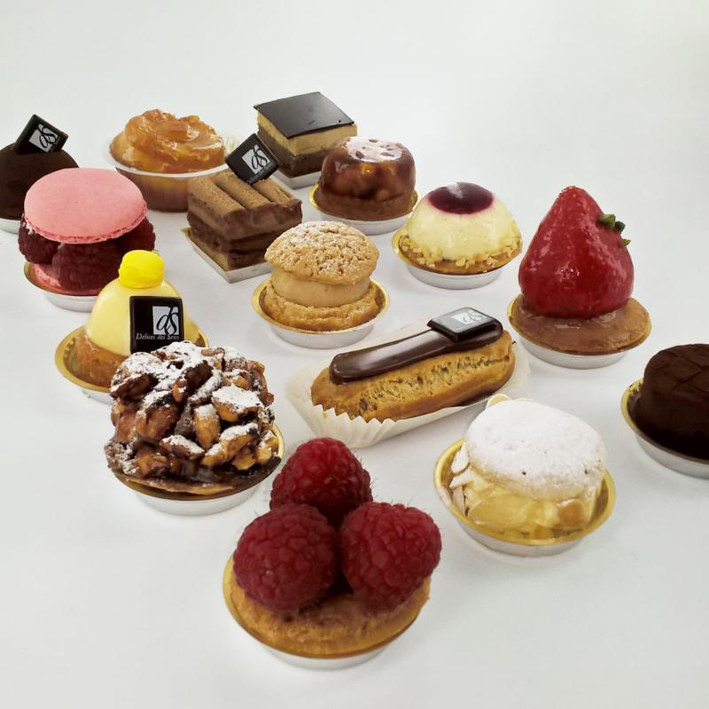 Assortiment de mignardises sucrées pour réception